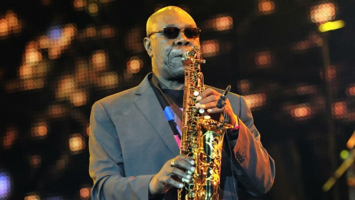 Manu Dibango, l’enfant de Douala qui a fait danser le monde : héritage d’un génie du soul ...
